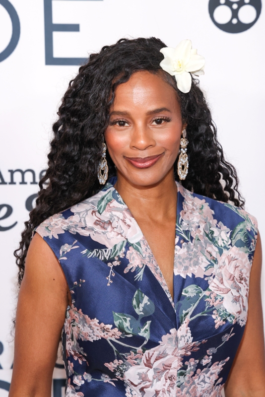 Germany Kent Stuns in Glamorous, Floral-Themed Gown at Hollywood Red ...